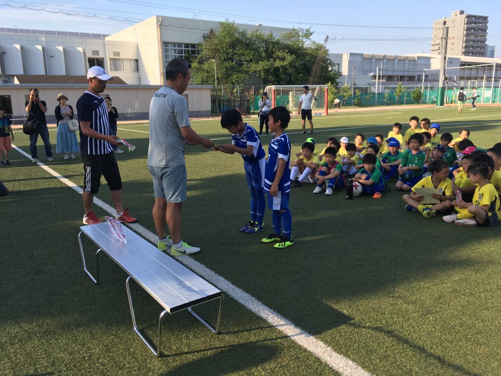 » 19B1CAD4-8B61-43FA-BBC7-4F916F9E8053